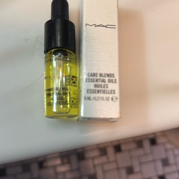 MAC Cosmetics | Skincare | Mac Cosmetics Care Blends Essential Oils 8ml ...